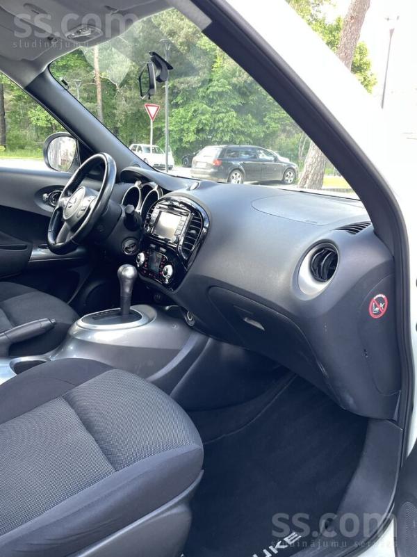 Balts Nissan Juke 2014 Rīga, ar dzinēja tilpumu 1.60 L un nobraukumu 206 tūkst. km par 5600 €, foto 8 vietnē AUTOMOTO.COM.LV