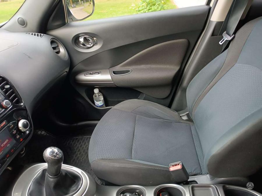 White Nissan Juke 2014 in Vilnius, with an engine capacity of 1.60 L and mileage of 317 thousand km for 4850 €, photo 16 on AUTOMOTO.COM.LV