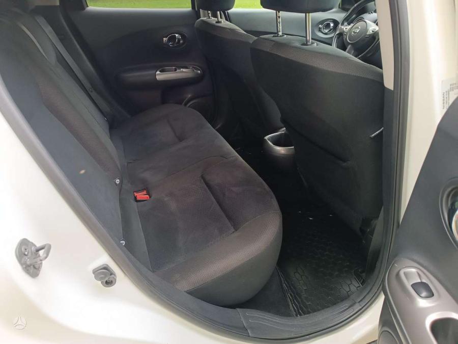 White Nissan Juke 2014 in Vilnius, with an engine capacity of 1.60 L and mileage of 317 thousand km for 4850 €, photo 20 on AUTOMOTO.COM.LV