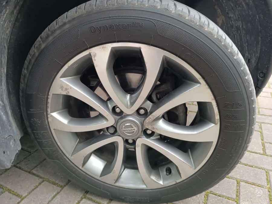 White Nissan Juke 2014 in Vilnius, with an engine capacity of 1.60 L and mileage of 317 thousand km for 4850 €, photo 29 on AUTOMOTO.COM.LV