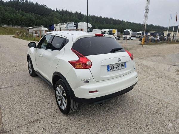 White Nissan Juke 2014 in Vilnius, with an engine capacity of 1.46 L and mileage of 260 thousand km for 4700 €, photo 3 on AUTOMOTO.COM.LV