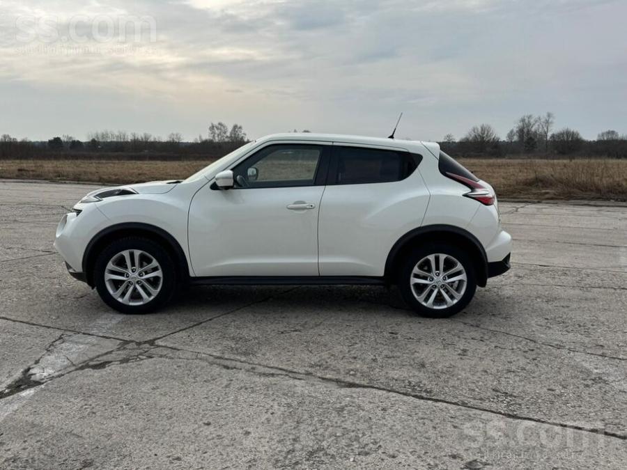 White Nissan Juke 2015 in Riga, with an engine capacity of 1.60 L and mileage of 0 thousand km for 7399 €, photo 3 on AUTOMOTO.COM.LV