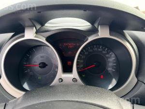 White Nissan Juke 2015 in Riga, with an engine capacity of 1.60 L and mileage of 0 thousand km for 7399 €, photo 15 on AUTOMOTO.COM.LV