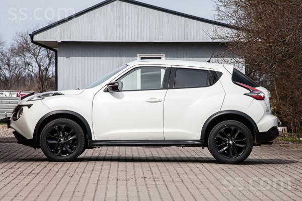 White Nissan Juke 2015 in Tukums, with an engine capacity of 1.20 L and mileage of 0 thousand km for 8390 €, photo 2 on AUTOMOTO.COM.LV