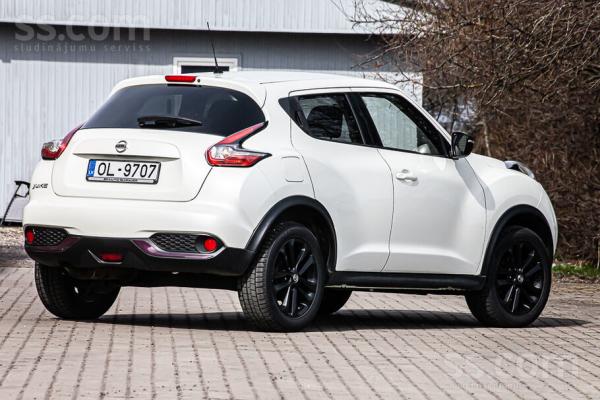 White Nissan Juke 2015 in Tukums, with an engine capacity of 1.20 L and mileage of 0 thousand km for 8390 €, photo 3 on AUTOMOTO.COM.LV