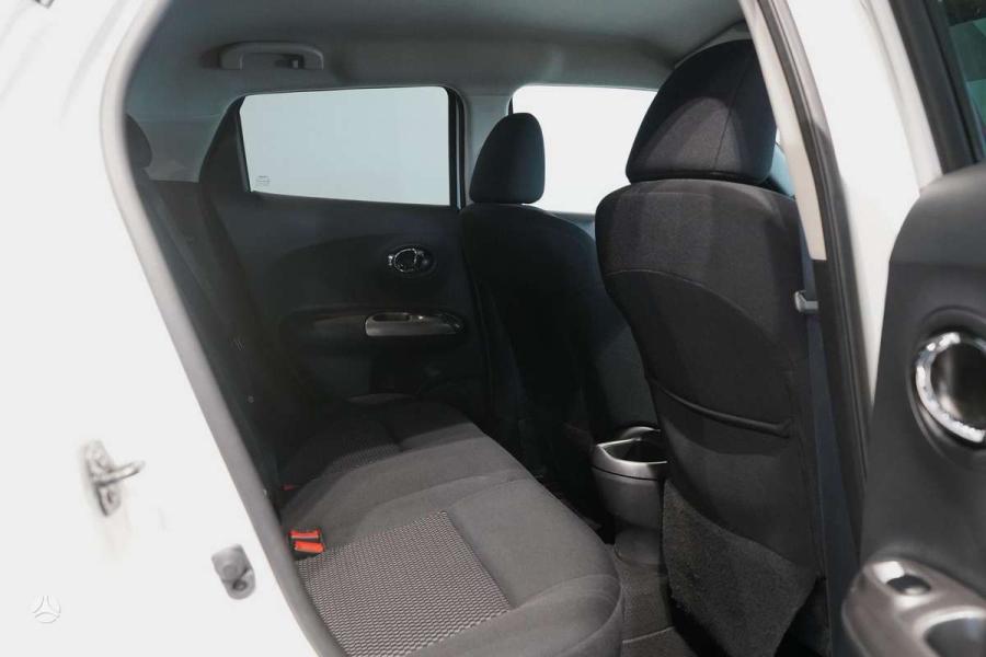 White Nissan Juke 2015 in Vilnius, with an engine capacity of 1.60 L and mileage of 92 thousand km for 7900 €, photo 13 on AUTOMOTO.COM.LV