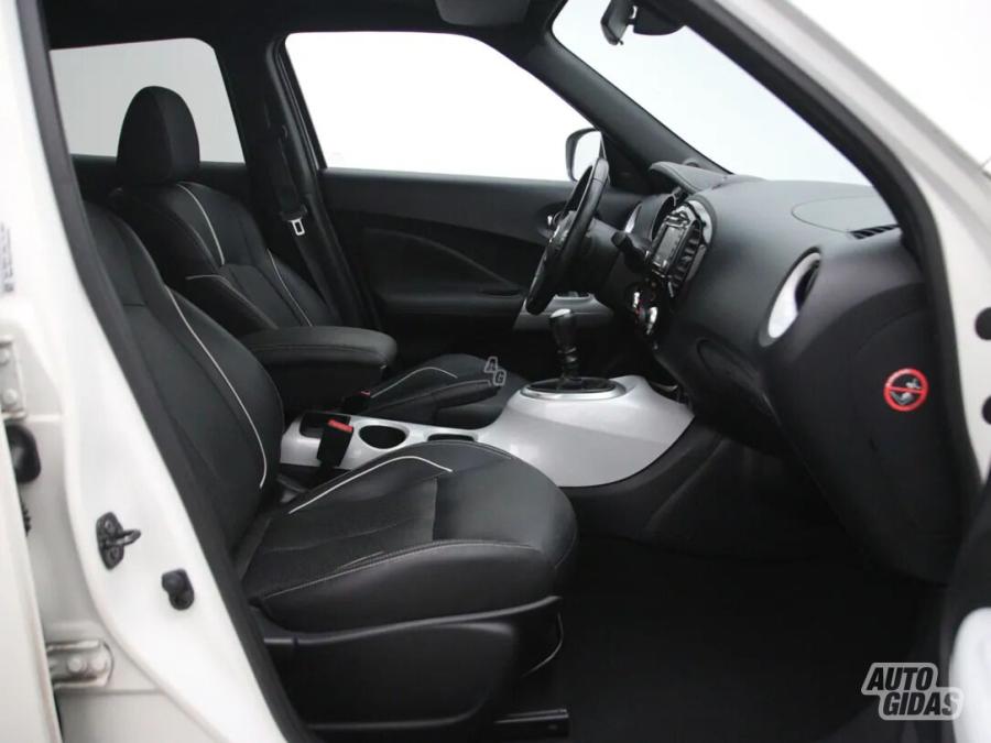 White Nissan Juke 2015 in Vilnius, with an engine capacity of 1.20 L and mileage of 145 thousand km for 8199 €, photo 15 on AUTOMOTO.COM.LV