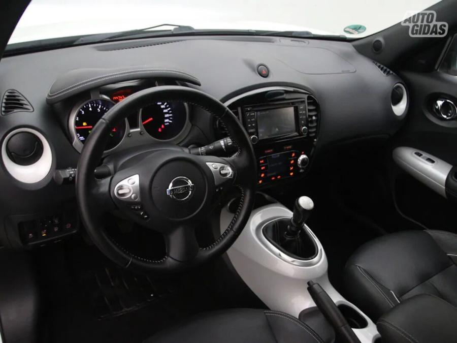 White Nissan Juke 2015 in Vilnius, with an engine capacity of 1.20 L and mileage of 145 thousand km for 8199 €, photo 17 on AUTOMOTO.COM.LV