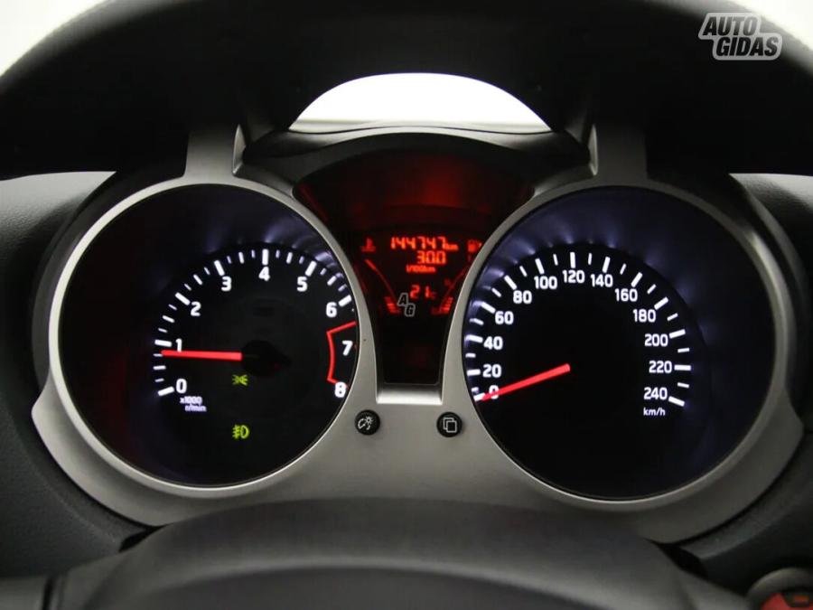 White Nissan Juke 2015 in Vilnius, with an engine capacity of 1.20 L and mileage of 145 thousand km for 8199 €, photo 20 on AUTOMOTO.COM.LV