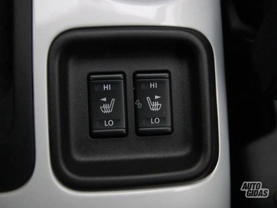 White Nissan Juke 2015 in Vilnius, with an engine capacity of 1.20 L and mileage of 145 thousand km for 8199 €, photo 30 on AUTOMOTO.COM.LV