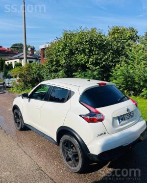 White Nissan Juke 2015 in Riga, with an engine capacity of 1.50 L and mileage of 130 thousand km for 7250 €, photo 3 on AUTOMOTO.COM.LV