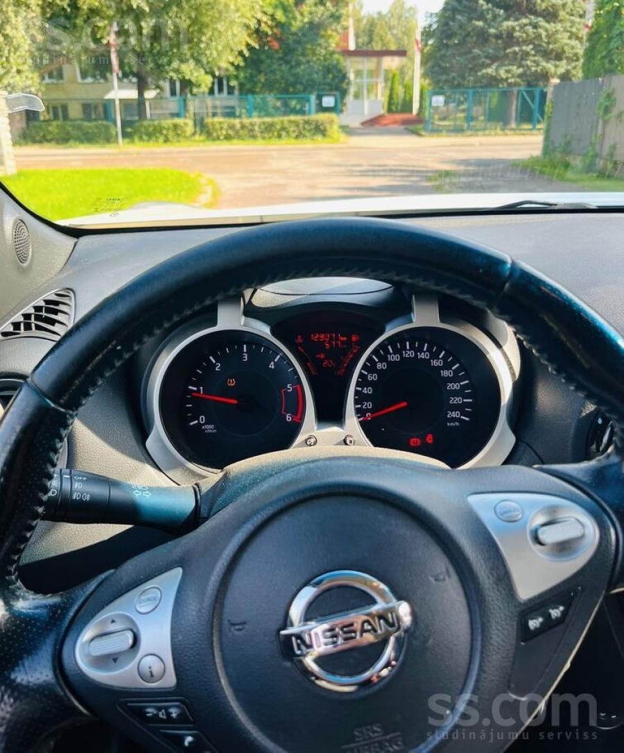 White Nissan Juke 2015 in Riga, with an engine capacity of 1.50 L and mileage of 130 thousand km for 7250 €, photo 7 on AUTOMOTO.COM.LV