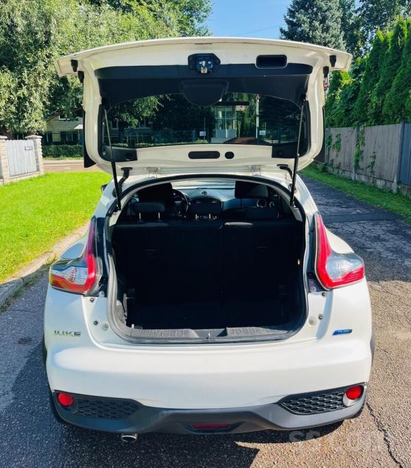 White Nissan Juke 2015 in Riga, with an engine capacity of 1.50 L and mileage of 130 thousand km for 7250 €, photo 9 on AUTOMOTO.COM.LV