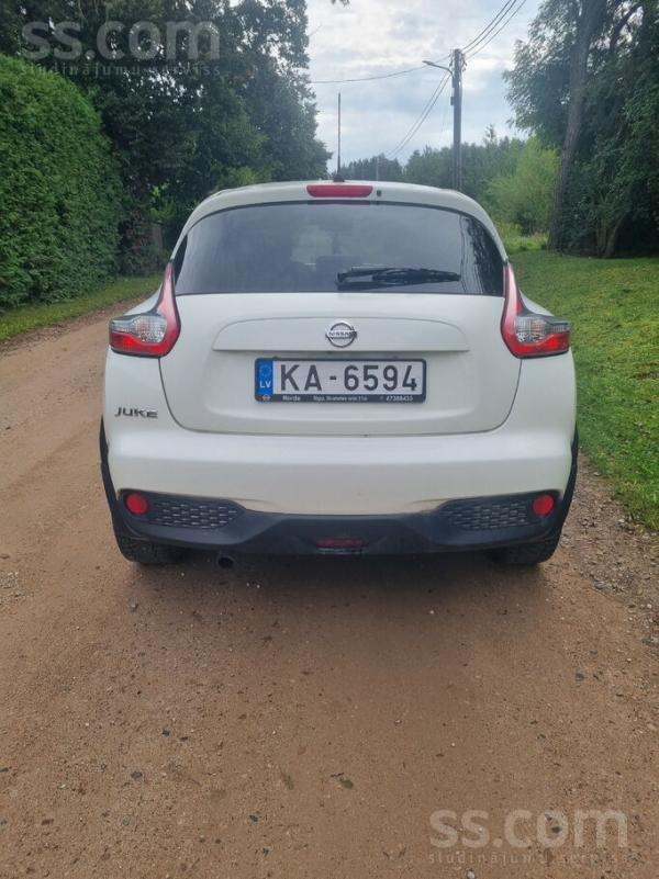 White Nissan Juke 2015 in Dobele, with an engine capacity of 1.20 L and mileage of 97 thousand km for 7400 €, photo 3 on AUTOMOTO.COM.LV