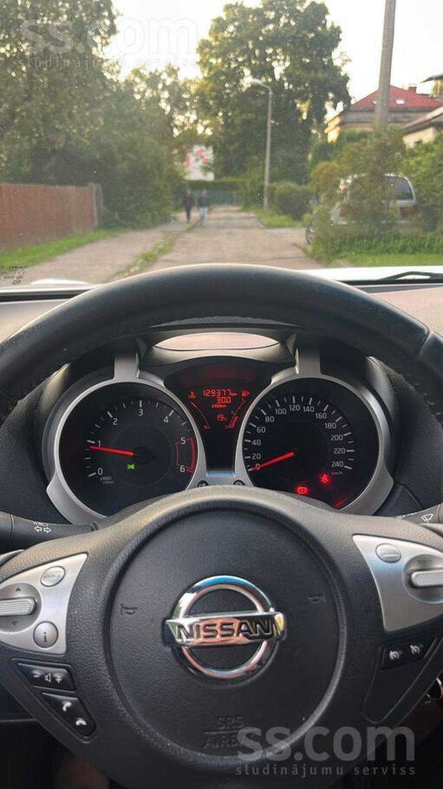 Balts Nissan Juke 2015 Rīga, ar dzinēja tilpumu 1.50 L un nobraukumu 130 tūkst. km par 6400 €, foto 9 vietnē AUTOMOTO.COM.LV