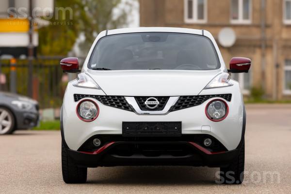 Nissan Juke 2015 in Jelgava on AUTOMOTO.COM.LV White Nissan Juke 2015 in Jelgava, with an engine capacity of 1.20 L and mileage of 121 thousand km for 7390 €, photo 3 on AUTOMOTO.COM.LV