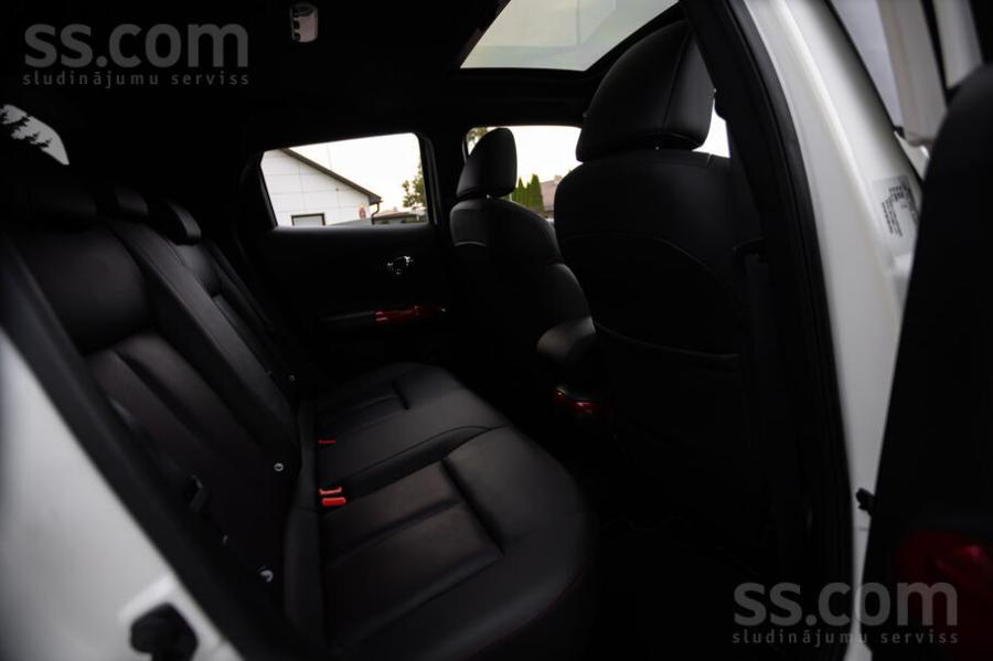 White Nissan Juke 2015 in Jelgava, with an engine capacity of 1.20 L and mileage of 121 thousand km for 7390 €, photo 10 on AUTOMOTO.COM.LV