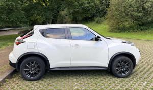 White Nissan Juke 2016 in Vilnius, with an engine capacity of 1.60 L and mileage of 37 thousand km for 9500 €, photo 9 on AUTOMOTO.COM.LV