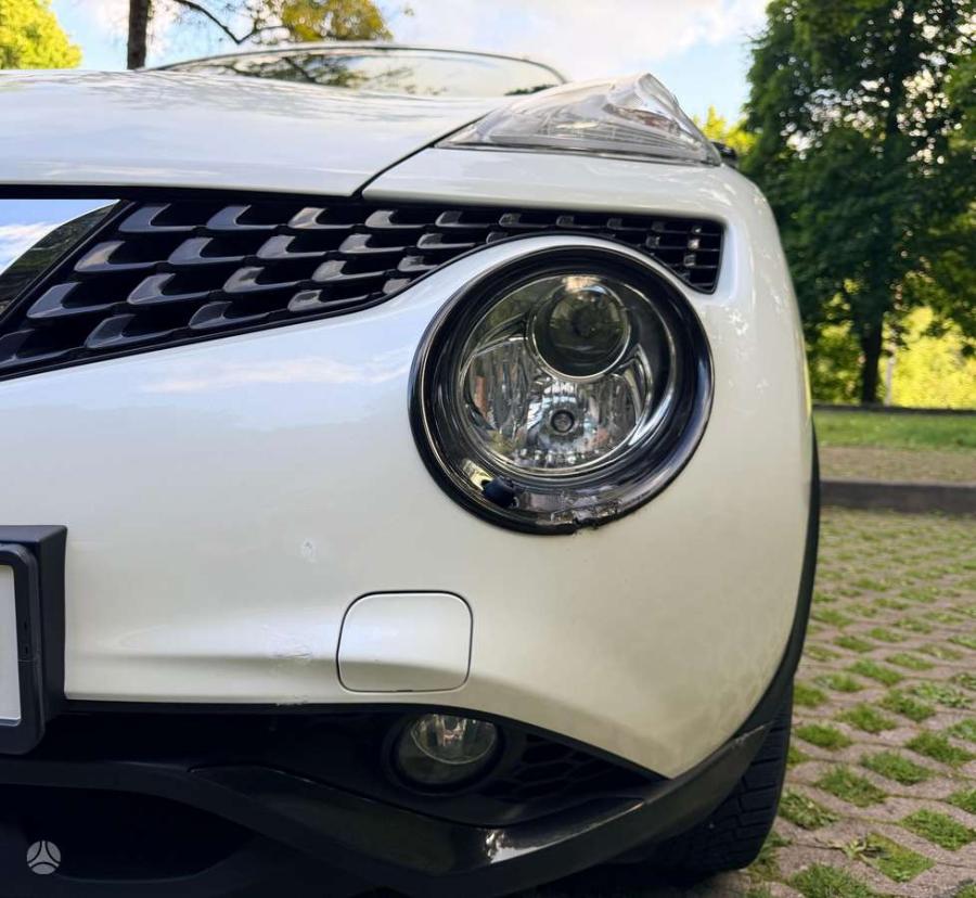 White Nissan Juke 2016 in Vilnius, with an engine capacity of 1.60 L and mileage of 37 thousand km for 9500 €, photo 14 on AUTOMOTO.COM.LV
