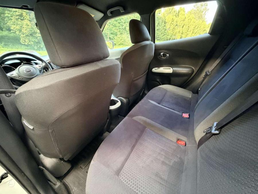 White Nissan Juke 2016 in Vilnius, with an engine capacity of 1.60 L and mileage of 37 thousand km for 9500 €, photo 25 on AUTOMOTO.COM.LV
