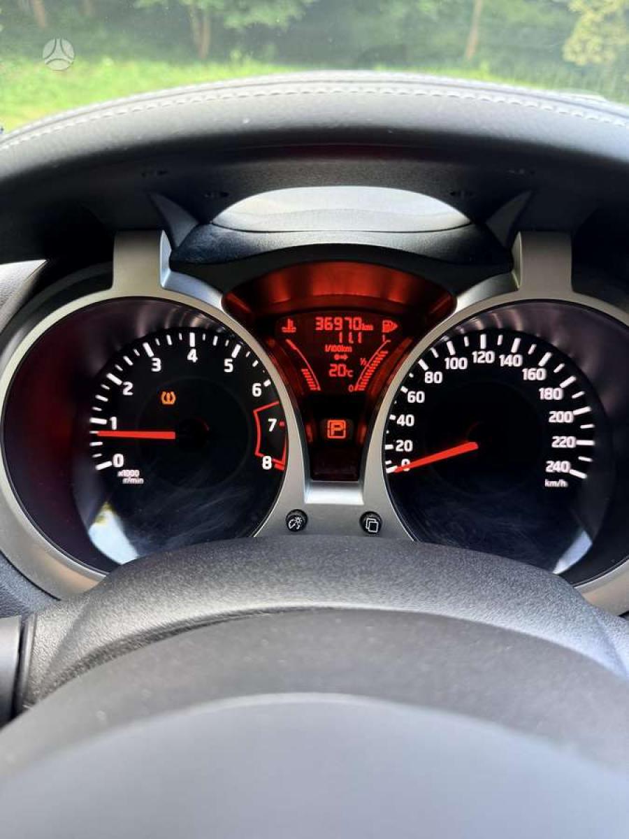 White Nissan Juke 2016 in Vilnius, with an engine capacity of 1.60 L and mileage of 37 thousand km for 9500 €, photo 26 on AUTOMOTO.COM.LV