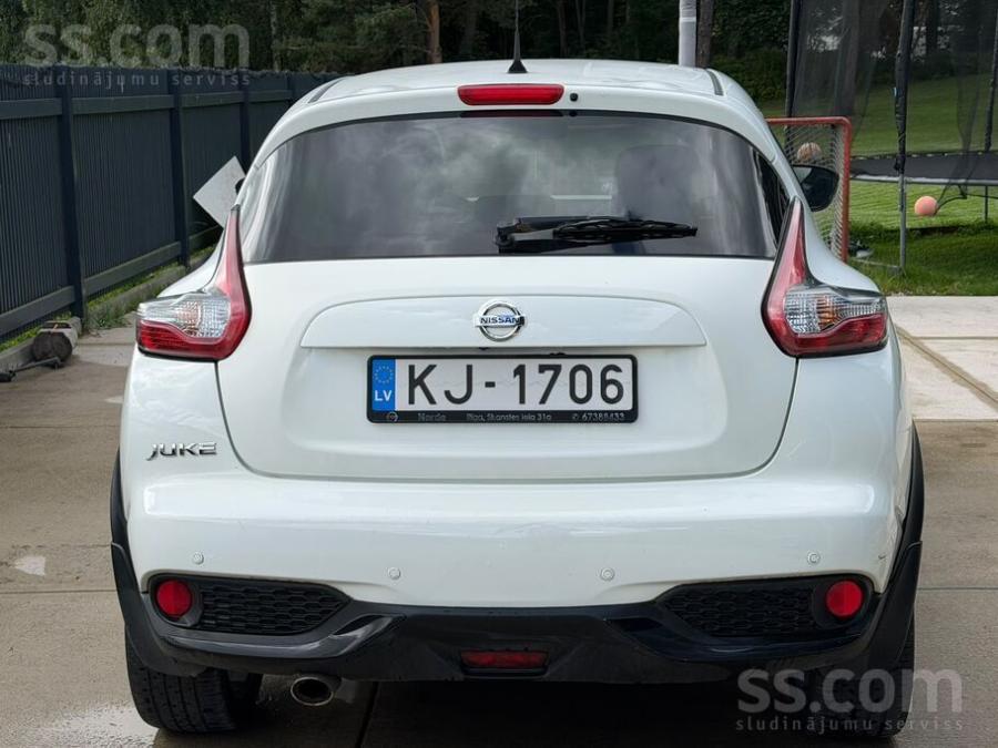 Balts Nissan Juke 2016 Rīga, ar dzinēja tilpumu 1.60 L un nobraukumu 104 tūkst. km par 6250 €, foto 4 vietnē AUTOMOTO.COM.LV