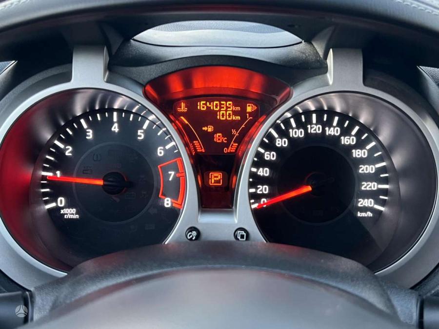 Balts Nissan Juke 2016 Viļņa, ar dzinēja tilpumu 1.60 L un nobraukumu 165 tūkst. km par 6750 €, foto 13 vietnē AUTOMOTO.COM.LV