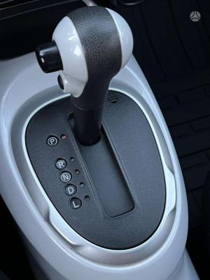 Balts Nissan Juke 2016 Viļņa, ar dzinēja tilpumu 1.60 L un nobraukumu 165 tūkst. km par 6750 €, foto 16 vietnē AUTOMOTO.COM.LV