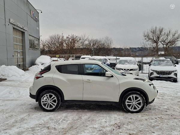 Balts Nissan Juke 2017 Viļņa, ar dzinēja tilpumu 1.60 L un nobraukumu 108 tūkst. km par 9500 €, foto 5 vietnē AUTOMOTO.COM.LV