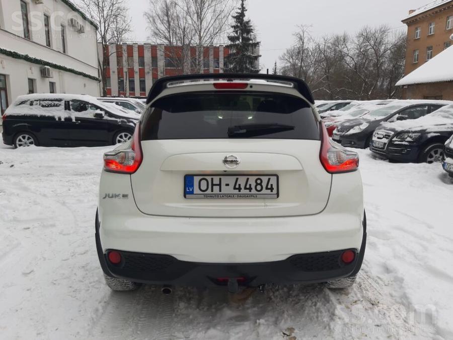 White Nissan Juke 2018 in Daugavpils, with an engine capacity of 1.60 L and mileage of 0 thousand km for 9950 €, photo 8 on AUTOMOTO.COM.LV