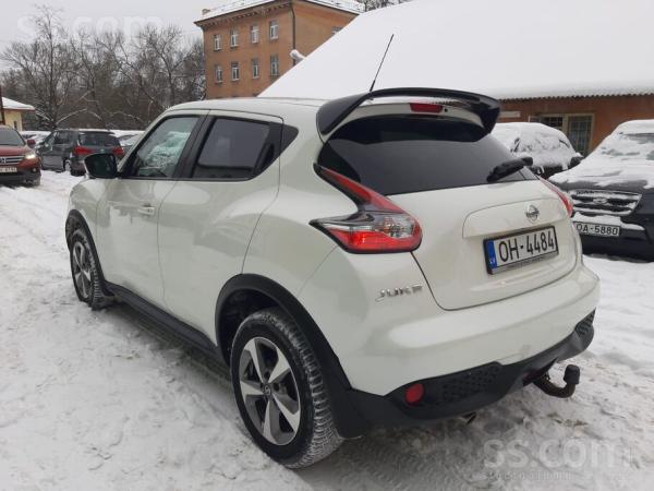 White Nissan Juke 2018 in Daugavpils, with an engine capacity of 1.60 L and mileage of 0 thousand km for 9950 €, photo 9 on AUTOMOTO.COM.LV