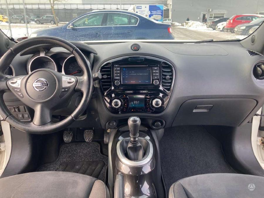 White Nissan Juke 2018 in Vilnius, with an engine capacity of 1.20 L and mileage of 134 thousand km for 7300 €, photo 7 on AUTOMOTO.COM.LV