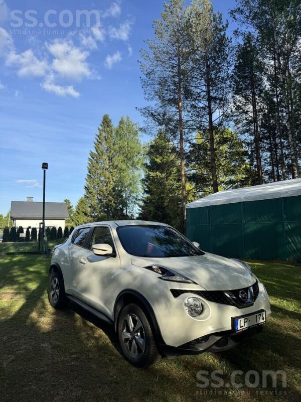 Balts Nissan Juke 2018 Rīga, ar dzinēja tilpumu 1.60 L un nobraukumu 125 tūkst. km par 9500 €, foto 1 vietnē AUTOMOTO.COM.LV