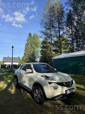 Белый Ниссан Жук 2018 в Рига, объемом двигателя 1.60 л и пробегом 125 тыс. км за 9500 €, фото  на AUTOMOTO.COM.LV
