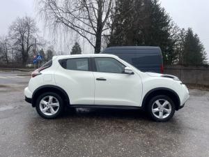 White Nissan Juke 2018 in Riga, with an engine capacity of 1.60 L and mileage of 67 thousand km for 9790 €, photo 6 on AUTOMOTO.COM.LV