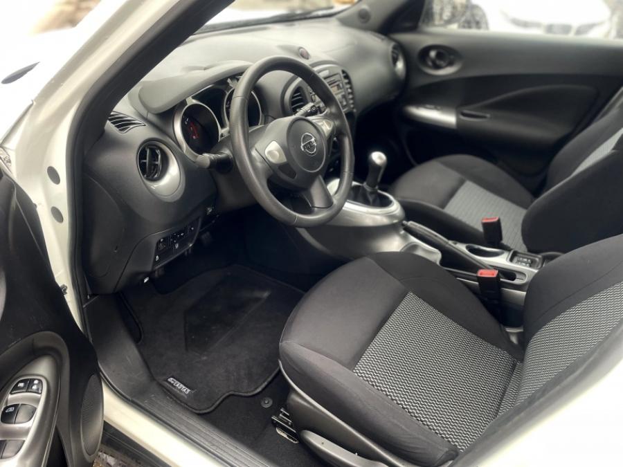 White Nissan Juke 2018 in Riga, with an engine capacity of 1.60 L and mileage of 67 thousand km for 9790 €, photo 18 on AUTOMOTO.COM.LV