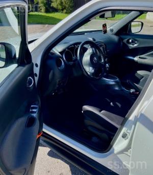 Balts Nissan Juke 2018 Rīga, ar dzinēja tilpumu 1.60 L un nobraukumu 31 tūkst. km par 8200 €, foto 4 vietnē AUTOMOTO.COM.LV