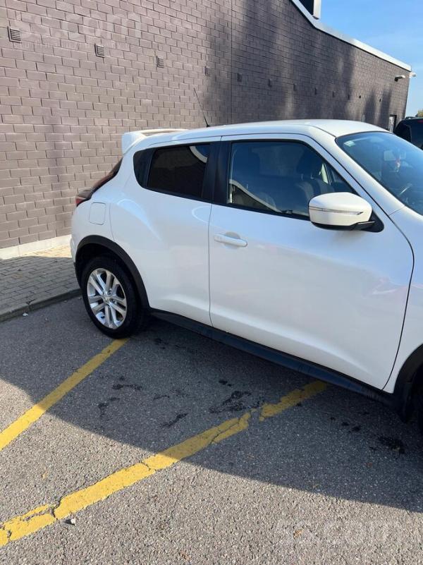 Nissan Juke 2018 in Riga on AUTOMOTO.COM.LV White Nissan Juke 2018 in Riga, with an engine capacity of 1.60 L and mileage of 88 thousand km for 8300 €, photo 4 on AUTOMOTO.COM.LV