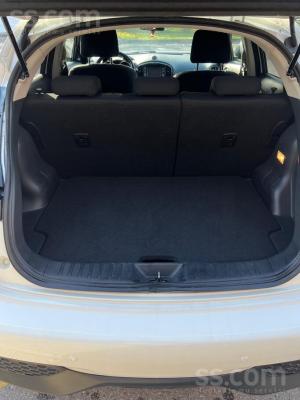 Balts Nissan Juke 2018 Rīga, ar dzinēja tilpumu 1.60 L un nobraukumu 88 tūkst. km par 8300 €, foto 8 vietnē AUTOMOTO.COM.LV