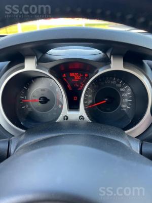 Balts Nissan Juke 2018 Rīga, ar dzinēja tilpumu 1.60 L un nobraukumu 88 tūkst. km par 8300 €, foto 13 vietnē AUTOMOTO.COM.LV