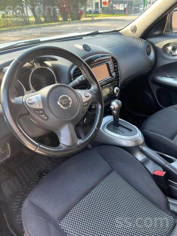 White Nissan Juke 2018 in Riga, with an engine capacity of 1.60 L and mileage of 88 thousand km for 8300 €, photo 10 on AUTOMOTO.COM.LV