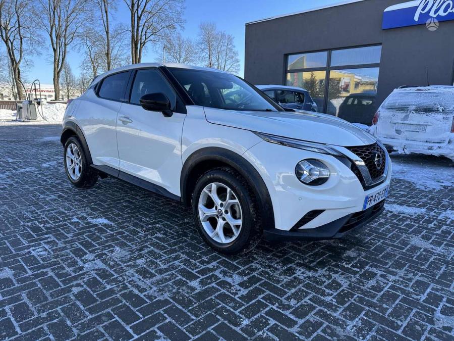 White Nissan Juke 2020 in Taurage, with an engine capacity of 1.00 L and mileage of 67 thousand km for 11400 €, photo 2 on AUTOMOTO.COM.LV