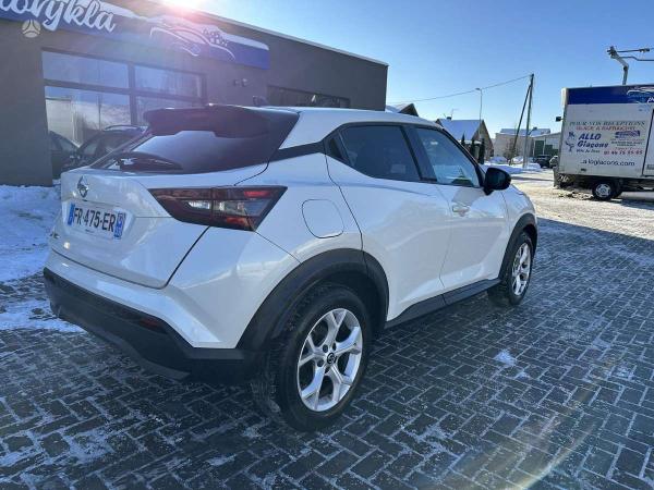 White Nissan Juke 2020 in Taurage, with an engine capacity of 1.00 L and mileage of 67 thousand km for 11400 €, photo 4 on AUTOMOTO.COM.LV
