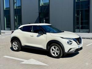 White Nissan Juke 2020 in Vilnius, with an engine capacity of 1.00 L and mileage of 26 thousand km for 13800 €, photo  on AUTOMOTO.COM.LV
