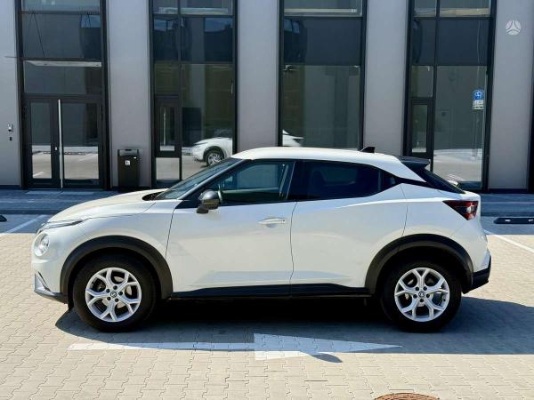 Nissan Juke 2020 Viļņa vietnē Balts Nissan Juke 2020 Viļņa, ar dzinēja tilpumu 1.00 L un nobraukumu 26 tūkst. km par 13800 €, foto 5 vietnē AUTOMOTO.COM.LV