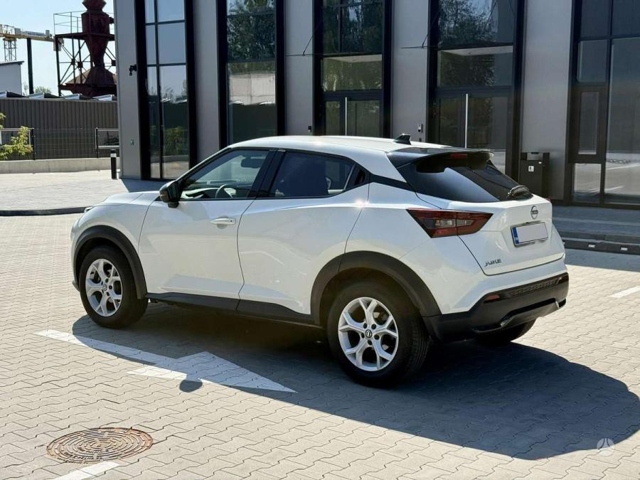 White Nissan Juke 2020 in Vilnius, with an engine capacity of 1.00 L and mileage of 26 thousand km for 13800 €, photo 6 on AUTOMOTO.COM.LV