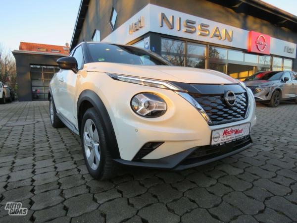 White Nissan Juke 2022 in Kaunas, with an engine capacity of 0.00 L and mileage of 35 thousand km for 25876 €, photo 1 on AUTOMOTO.COM.LV