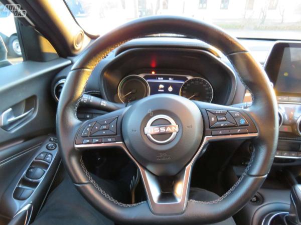 White Nissan Juke 2022 in Kaunas, with an engine capacity of 0.00 L and mileage of 35 thousand km for 25876 €, photo 6 on AUTOMOTO.COM.LV