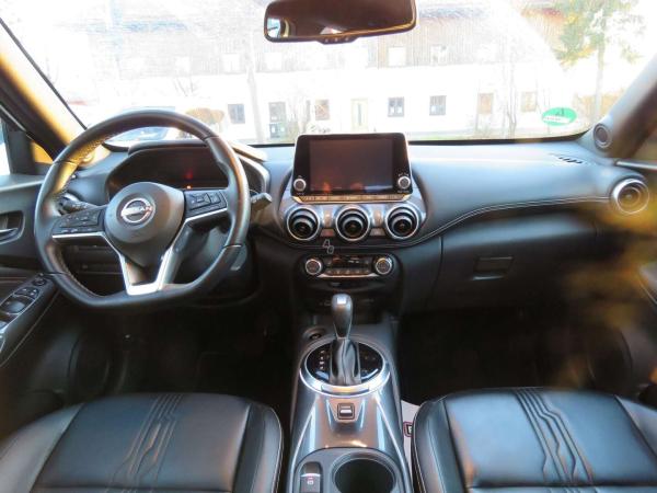 White Nissan Juke 2022 in Kaunas, with an engine capacity of 0.00 L and mileage of 35 thousand km for 25876 €, photo 9 on AUTOMOTO.COM.LV