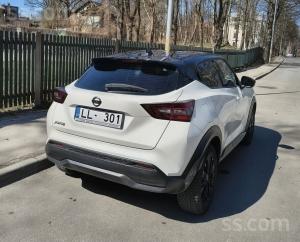 White Nissan Juke 2022 in Riga, with an engine capacity of 1.00 L and mileage of 38 thousand km for 15999 €, photo 3 on AUTOMOTO.COM.LV